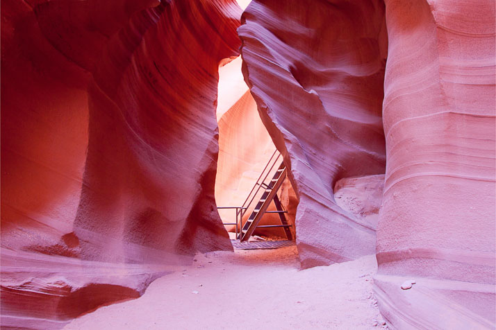 Upper Vs Lower Antelope Canyon - Choosing Which To Visit