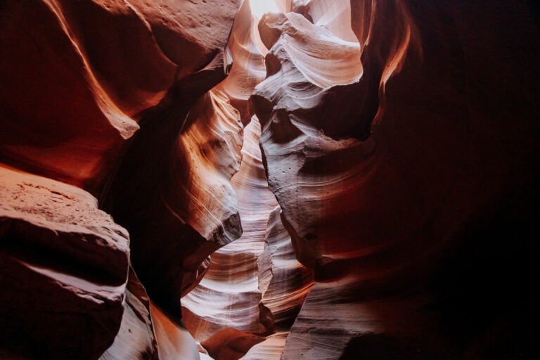 Antelope Canyon Hiking: Trails & Ultimate Guide 2025