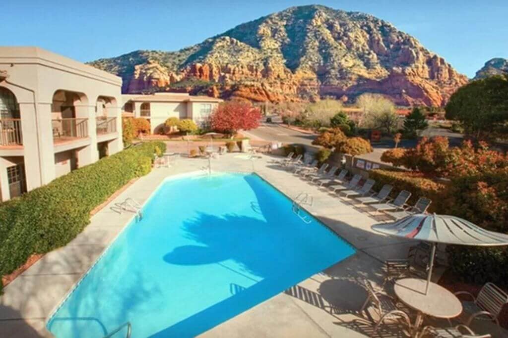 Sedona to Antelope Canyon (Tours + Road Trip Guide 2024)