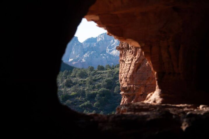 10 Best Sedona Caves & How to Visit Them