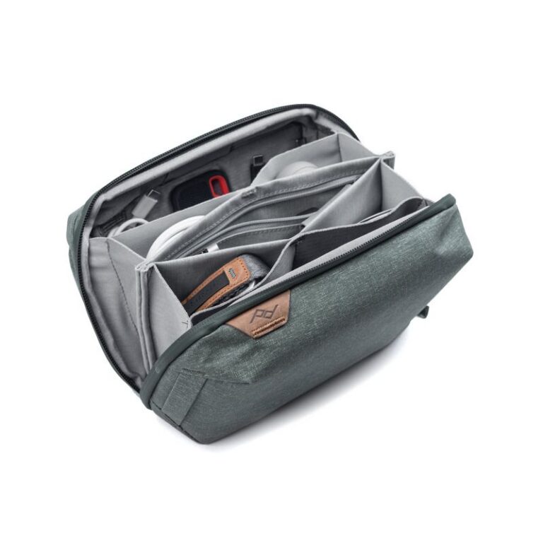 11 Underrated Tech Bags That Keep Me Sane at Airports