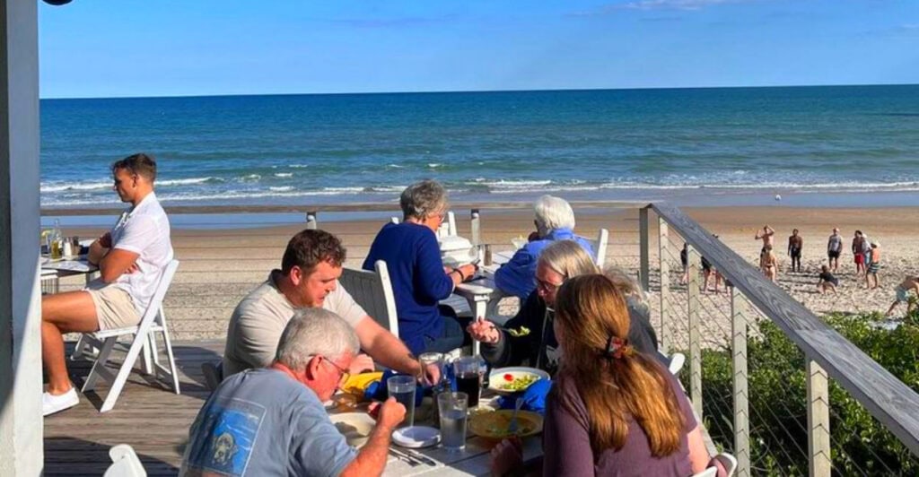 10 North Carolina Oceanfront Seafood Spots That Capture The Taste Of ...
