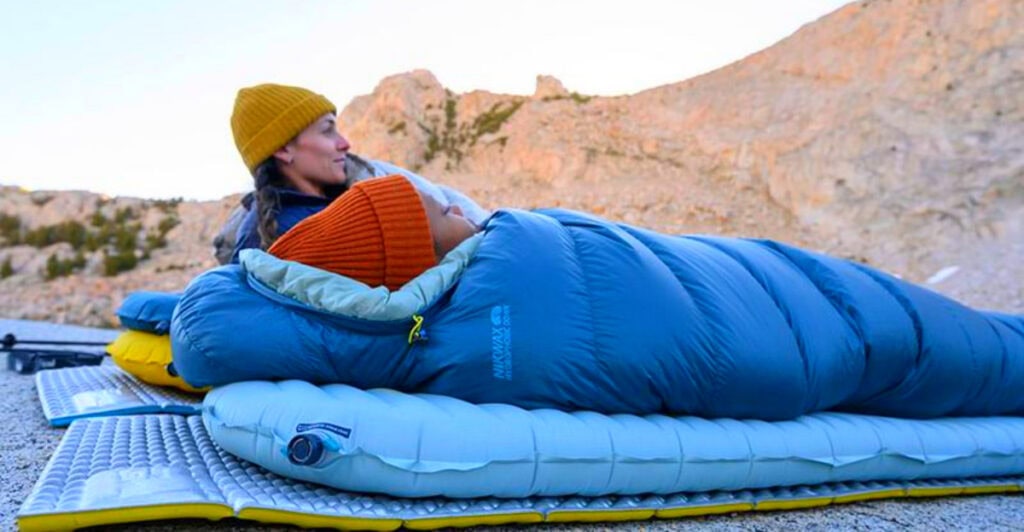 10 Winter Camping Essentials That Keep You Warm in Freezing Conditions ...