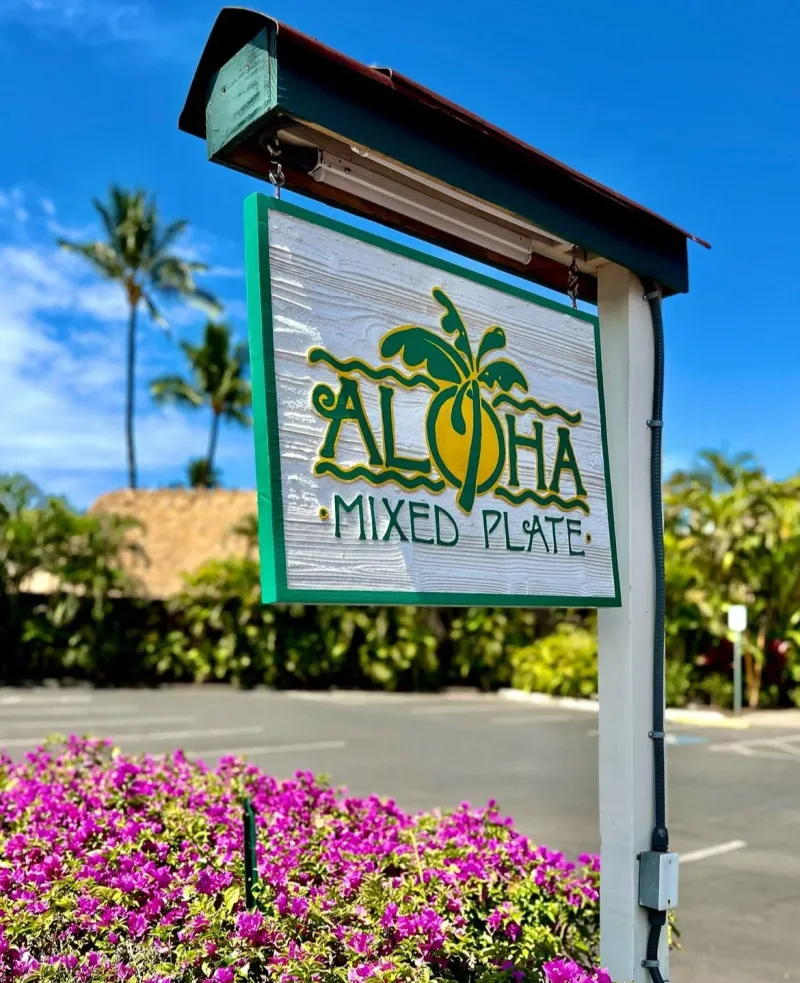 12 Best Hawaii Plate Lunch Spots Locals Love in Honolulu, Maui & Beyond ...