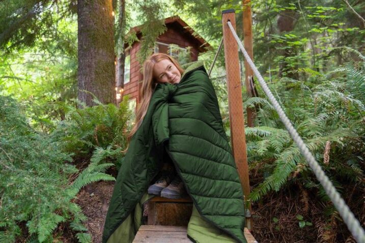 13 Ultralight Travel Blankets That Roll Up Small for Any Adventure