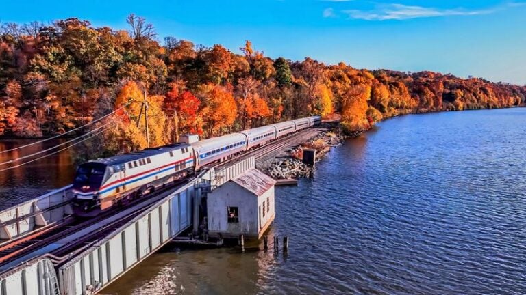 7 Scenic U.S. Train Rides That Show Off the Best Fall Colors This Year
