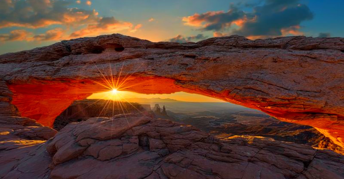 Skylight Arch: 7 Reasons This Easy Hike on the Arizona–Utah Border ...