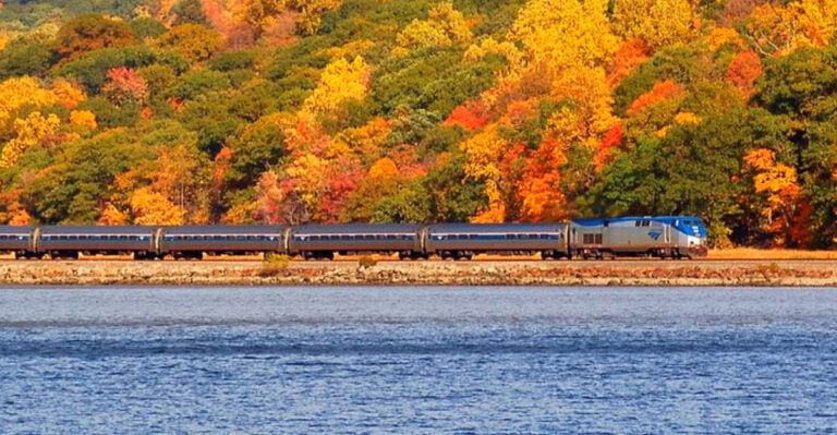 These Are the Top 10 Overnight Sleeper Trains in the U.S. This Fall