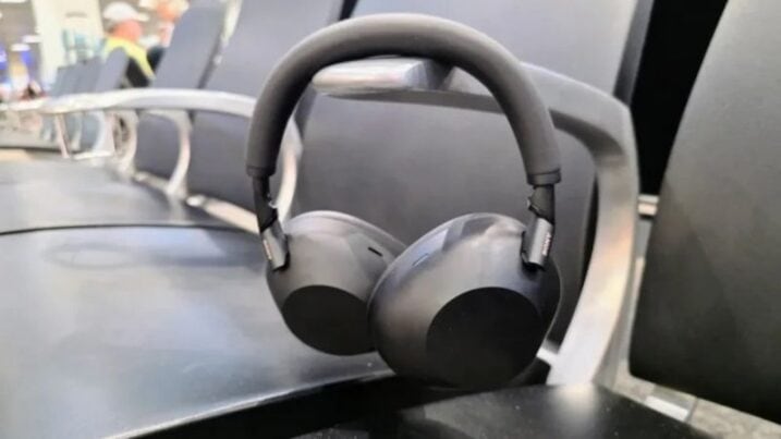 Top 15 Noise-Cancelling Headphones That Make Flying Stress-Free