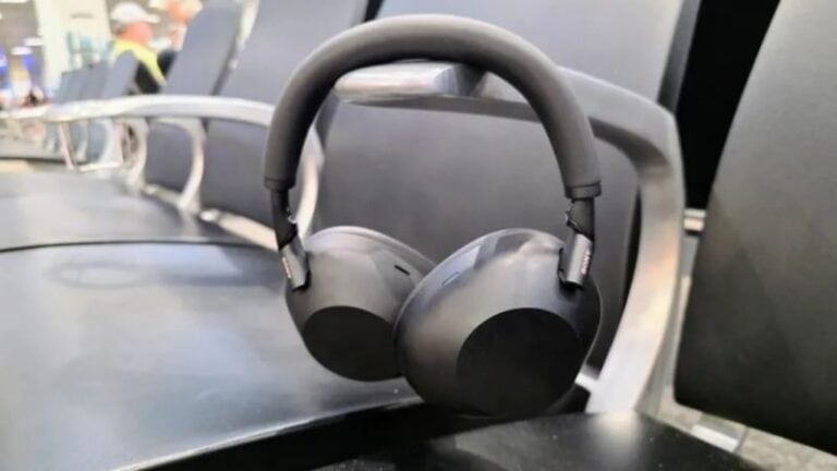 Top 15 Noise-Cancelling Headphones That Make Flying Stress-Free