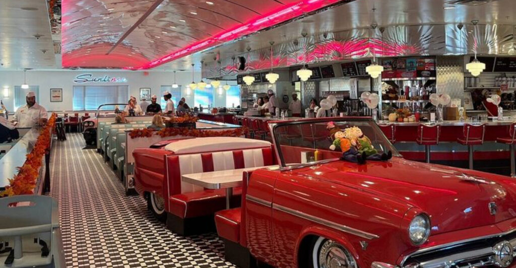 10 Tennessee Comfort Food Diners Where Every Meal Feels Like Family
