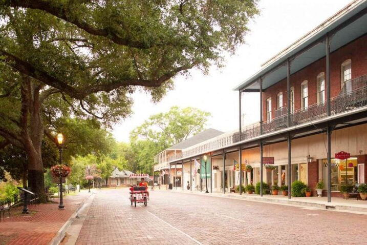 10 Underrated Southern Cities With Beautiful, Walkable Historic Districts