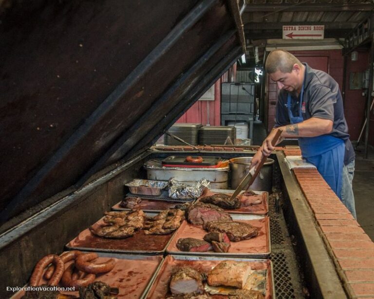 11 All-You-Can-Eat BBQ Buffets in Texas That Make October Delicious