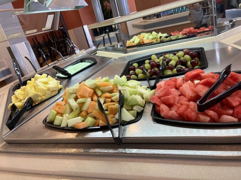 9 Minnesota Buffets Where Locals Go Back for Seconds (and Thirds)