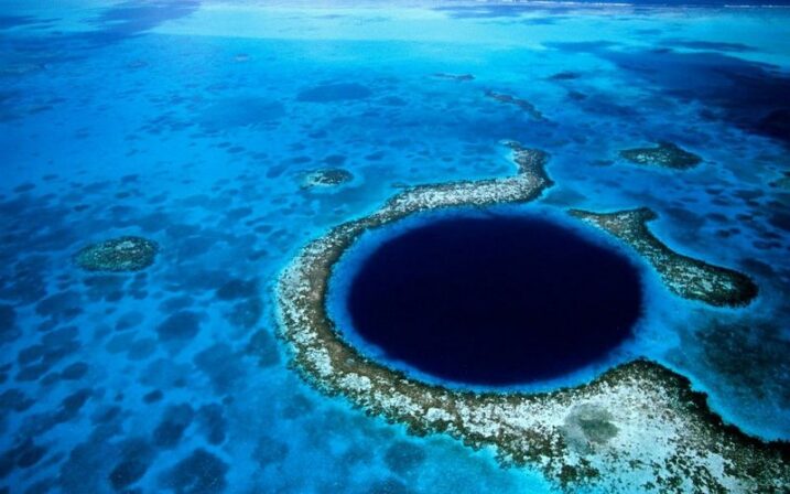 Belize's Abyss of Time: Secrets Lurking at the Bottom of the Great Blue ...