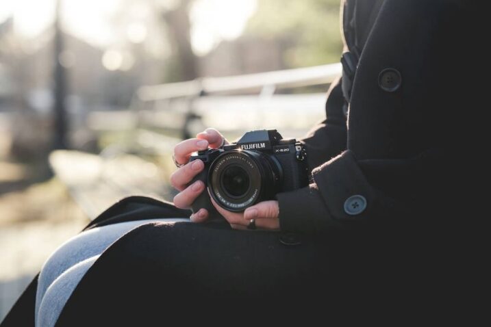 10 Best Cameras for Outdoor Photography and Adventure Vlogging