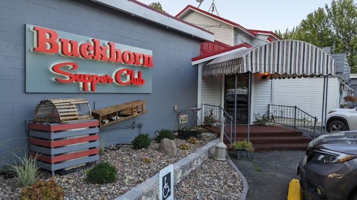 11 Wisconsin Supper Clubs That Still Serve Food Like It’s 1955
