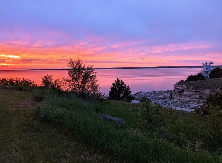 This Nebraska Lake Town Has a 22-Mile Beach, a Rodeo, and a Free Cowboy ...