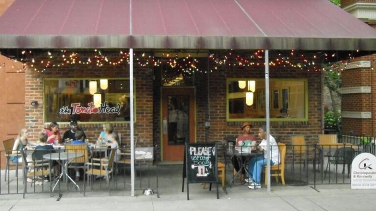 These 15 Tennessee Restaurants Are So Good, Locals Keep Coming Back