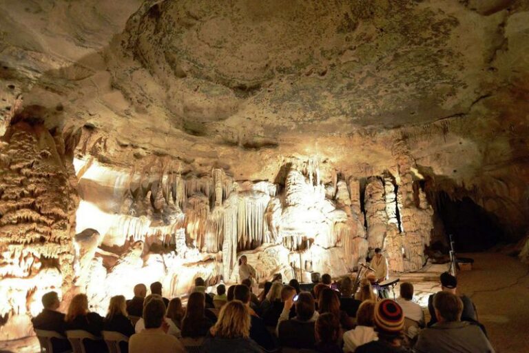 9 Hidden Texas Caves So Stunning You'll Forget You're Still on Earth