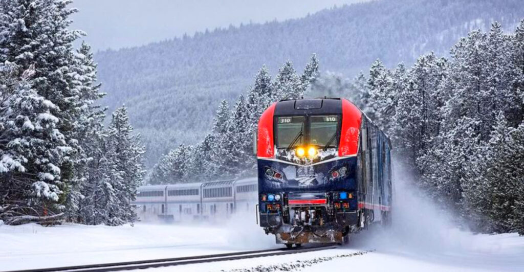 Your 2025 Guide to America's 11 Prettiest Winter Train Rides