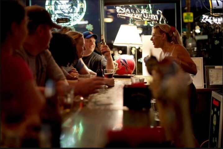 10 Tiny New York Fish Fry Joints With the Biggest Friday Night Lines