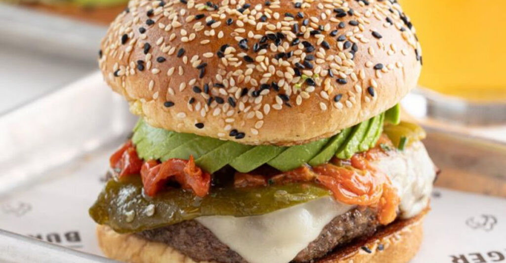 15 Must-Try Nevada Burger Spots For Every Burger Fan