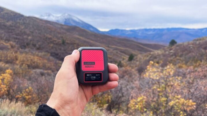 12 Best Personal Locator Beacons for Hikers