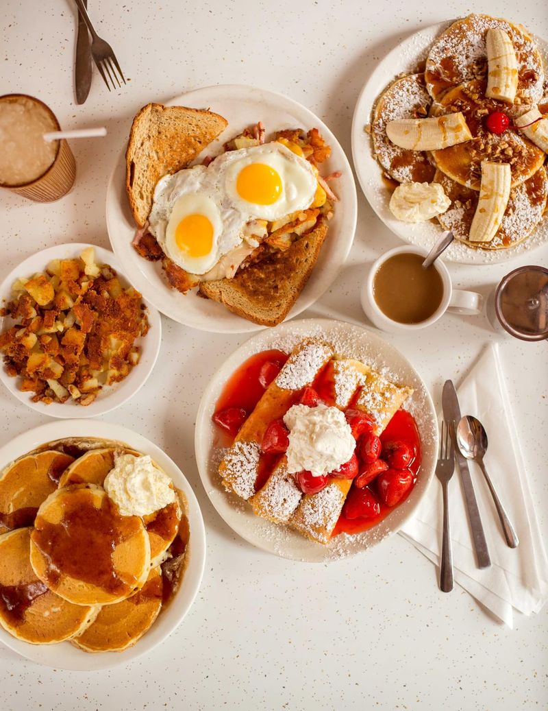 Road-Trip Breakfast Guide: 17 Can't-Miss Morning Meals Across Tennessee