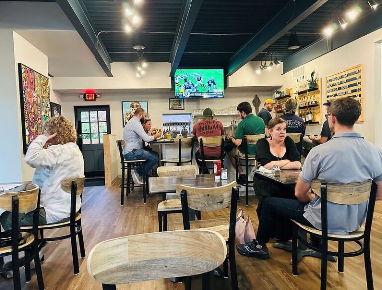 12 Hidden West Virginia Restaurants Where You’ll Never Wait Alone