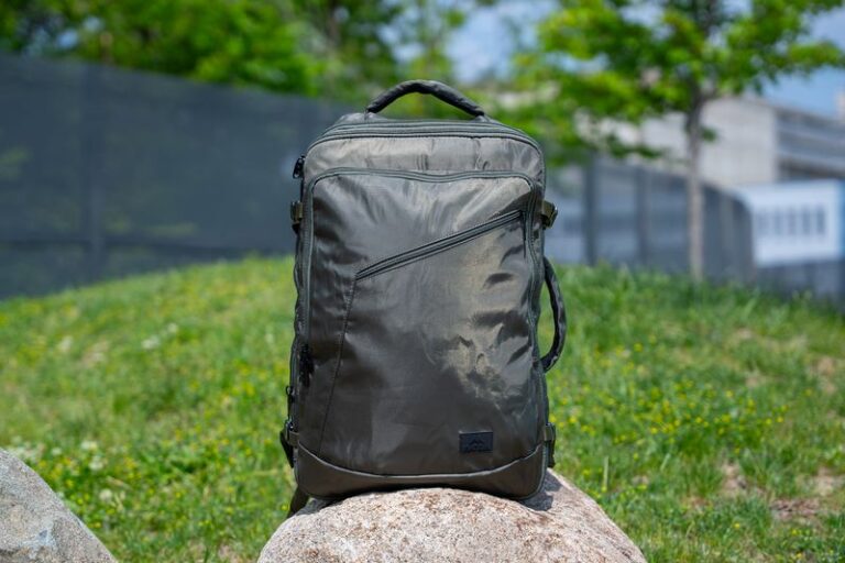 10 Backpacks That Fit Perfectly in Overhead Bins