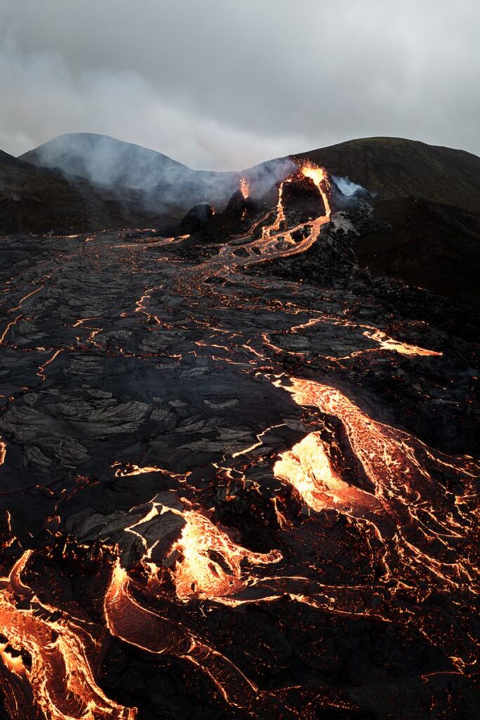 10 Best Cameras for Capturing Volcano Scenes in 2025