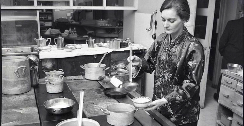 12 Kitchen Habits from the 60s That Are Now Illegal