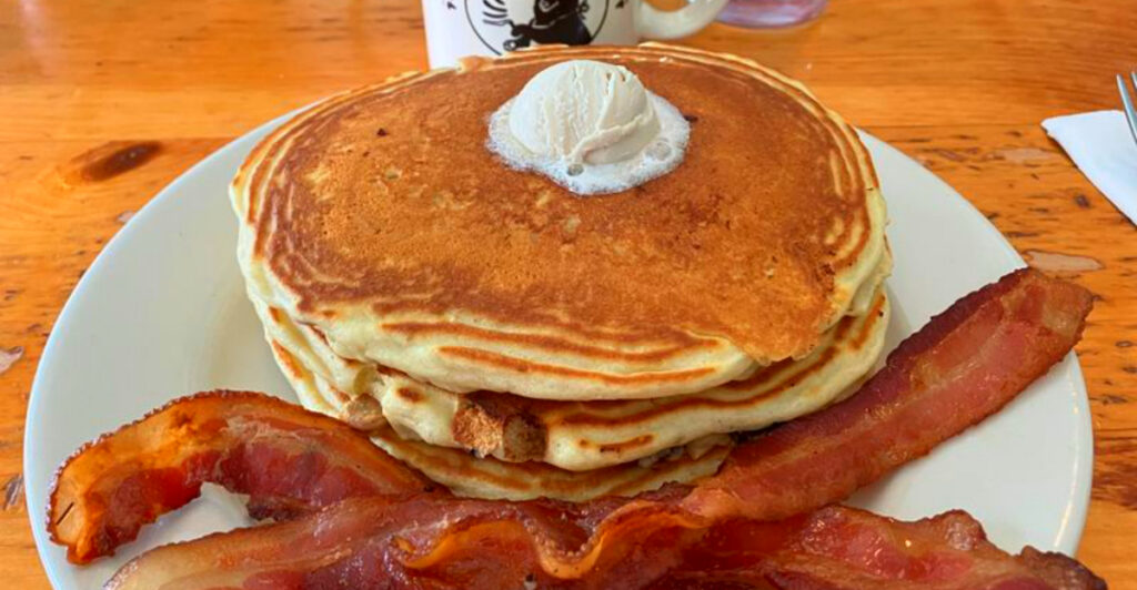 13 New Hampshire Pancake Houses Worth Every Syrup Drizzle
