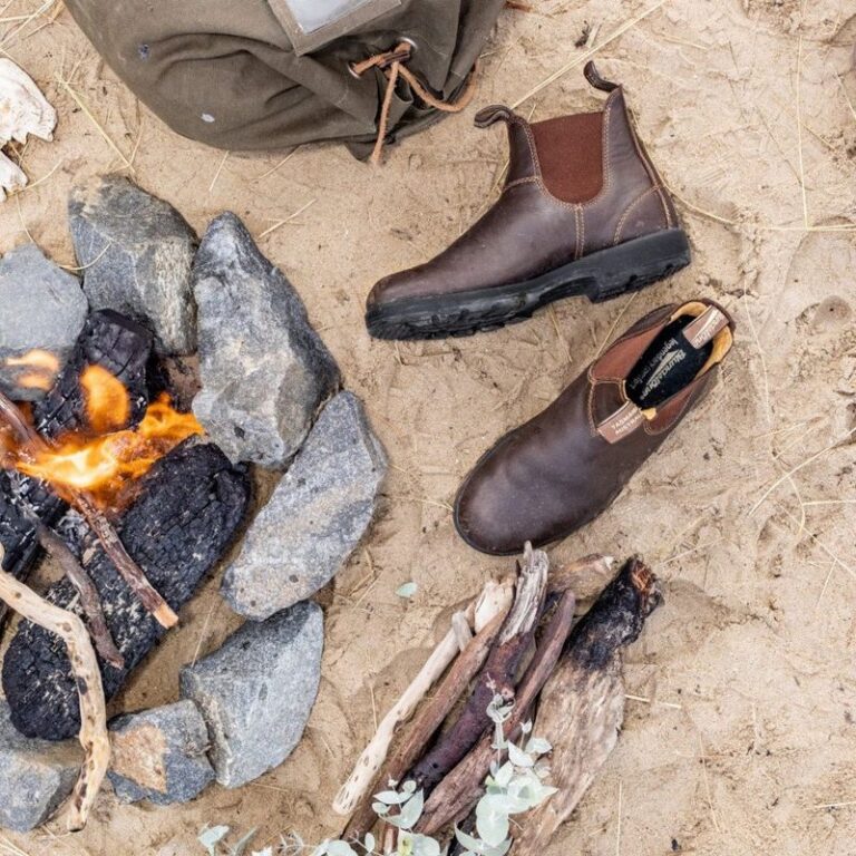 15 Best Travel Boots That Pair With Casual & Outdoor Outfits