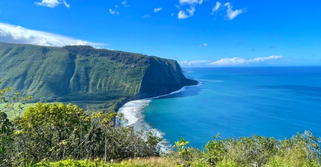 15 Breathtaking Hawaii Spots You'll Never Forget