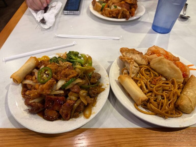 15 Kentucky Restaurants Delivering Buffet Spreads Full of Warm ...