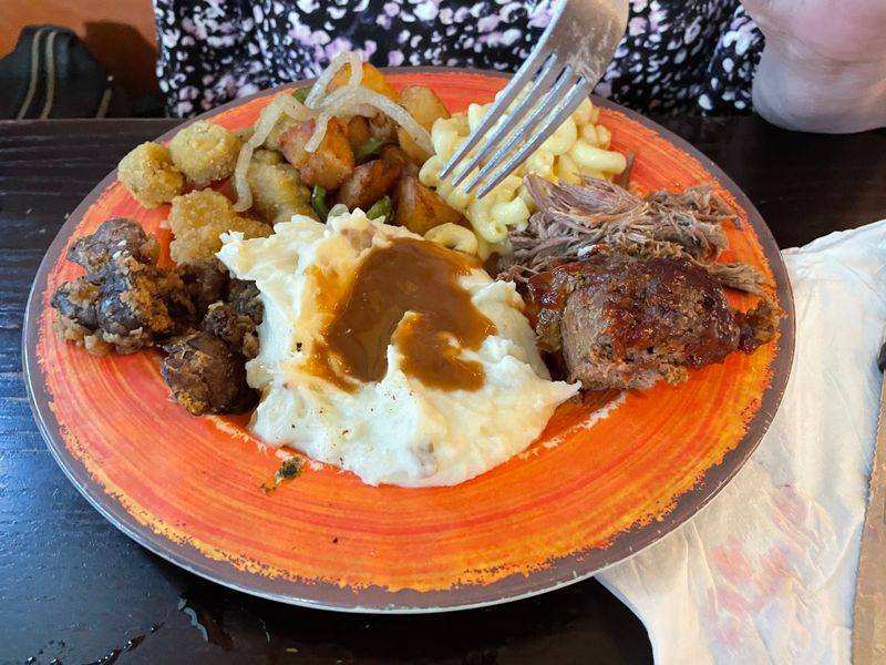 14 Tennessee Buffets Serving Filling, Familiar Meals People Grew Up Loving