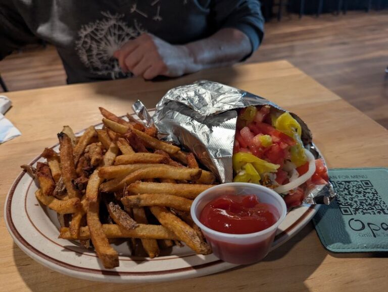 Ohio Locals Recommend a Delaware Spot Offering Top-Tier Chicken and a ...