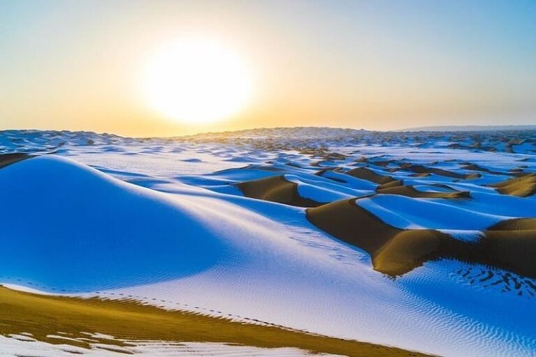 Snow in the Desert? Witness the Stunning Transformation of China’s ...