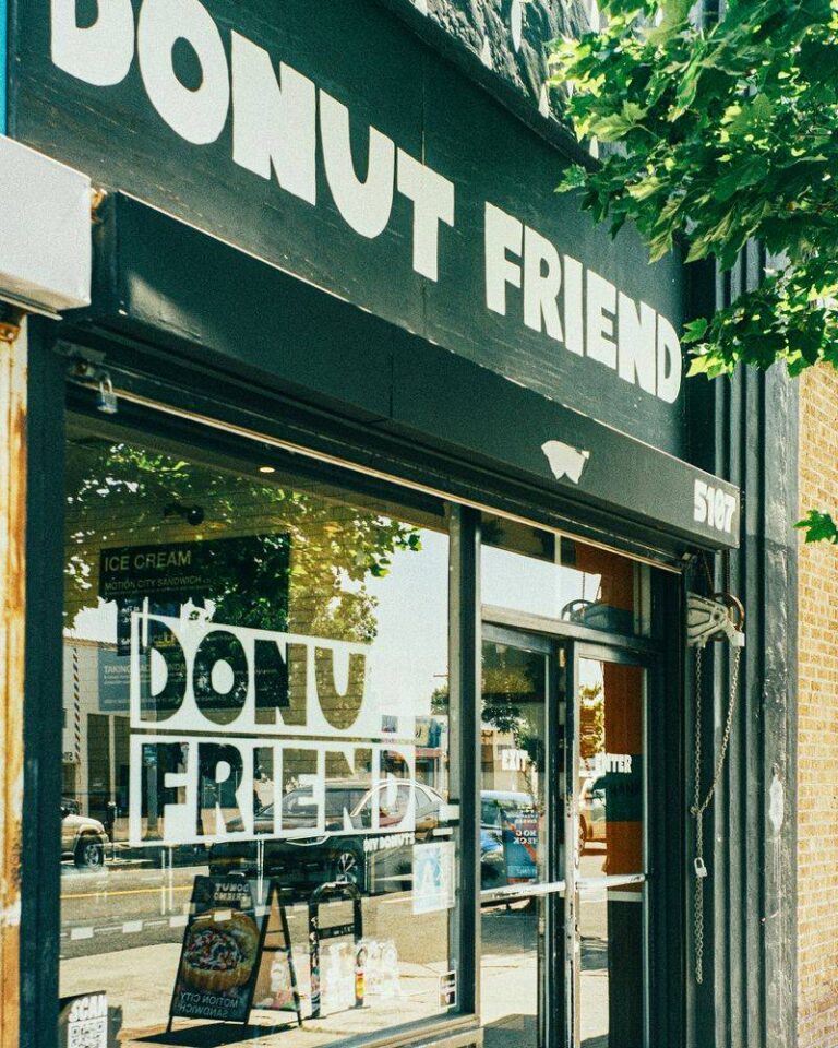 These 13 California Donut Shops Are Worth a Road Trip (And the Sugar Crash)