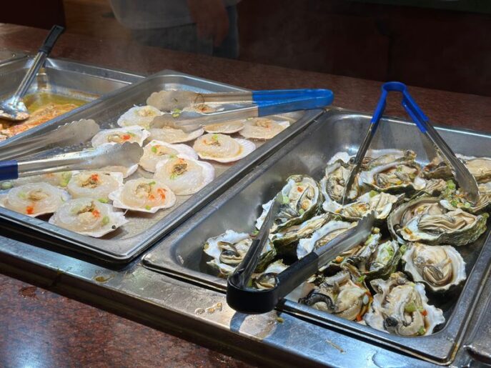 15 Oregon Buffets That Keep All You Can Eat Coming