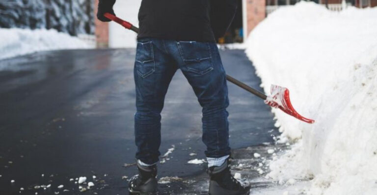 Arctic Storm Sweeps Across Midwest With Snow Squalls, Bitter Cold and ...