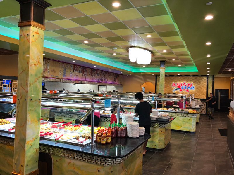 15 Texas Buffets Serving Comfort Food People Keep Coming Back For