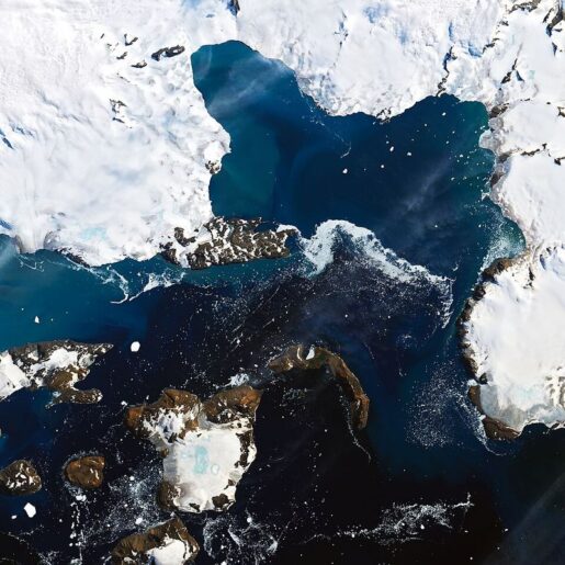 Inside Antarctica's Secret World: 13 Incredible Discoveries Beneath the Ice