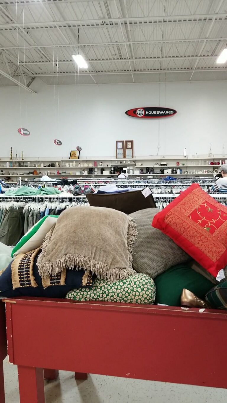 10 Giant Thrift Stores in Michigan Where You Can Hunt for Hours