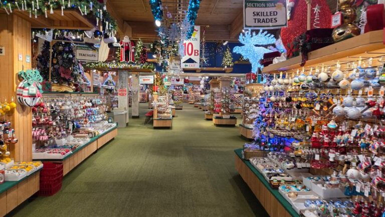 This Michigan Christmas Store Is Open All Year