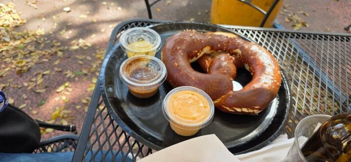 This Unexpected Spot in Yalaha, Florida Feels Like a German Countryside ...