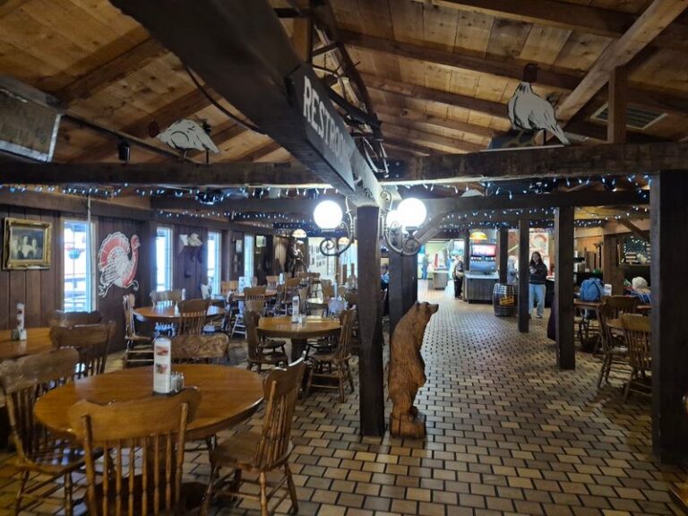 Dinner and a Show? This Marshall Favorite Serves Turkey Dinners With a ...