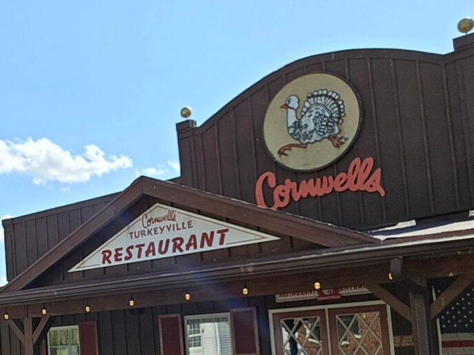 Dinner and a Show? This Marshall Favorite Serves Turkey Dinners With a ...